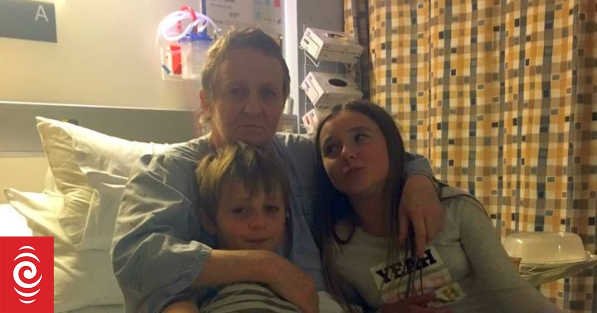 Terminally ill cancer patients criticise Pharmac over drug cost | RNZ