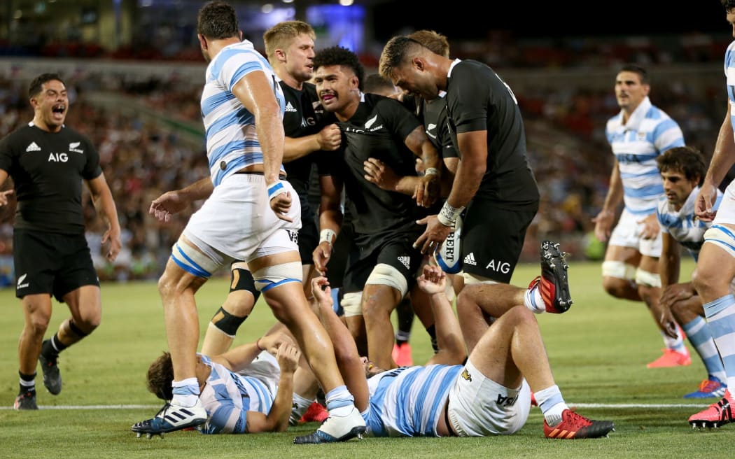Rugby: All Blacks demolish Argentina in last game of year | RNZ News