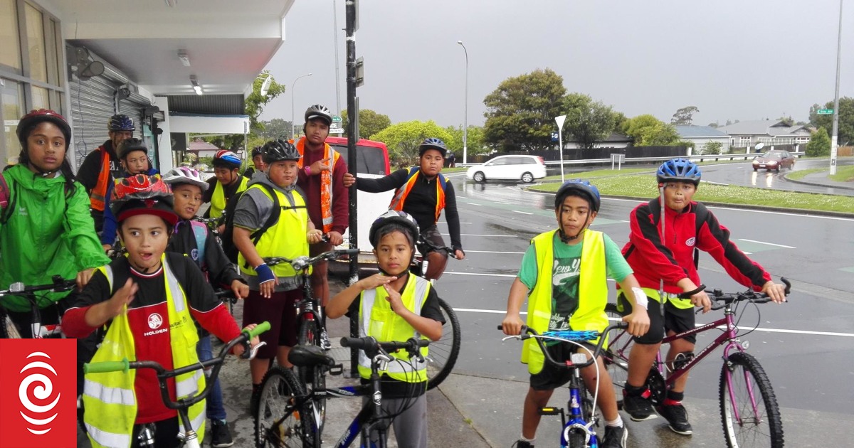 Community bike hubs move up a gear | RNZ