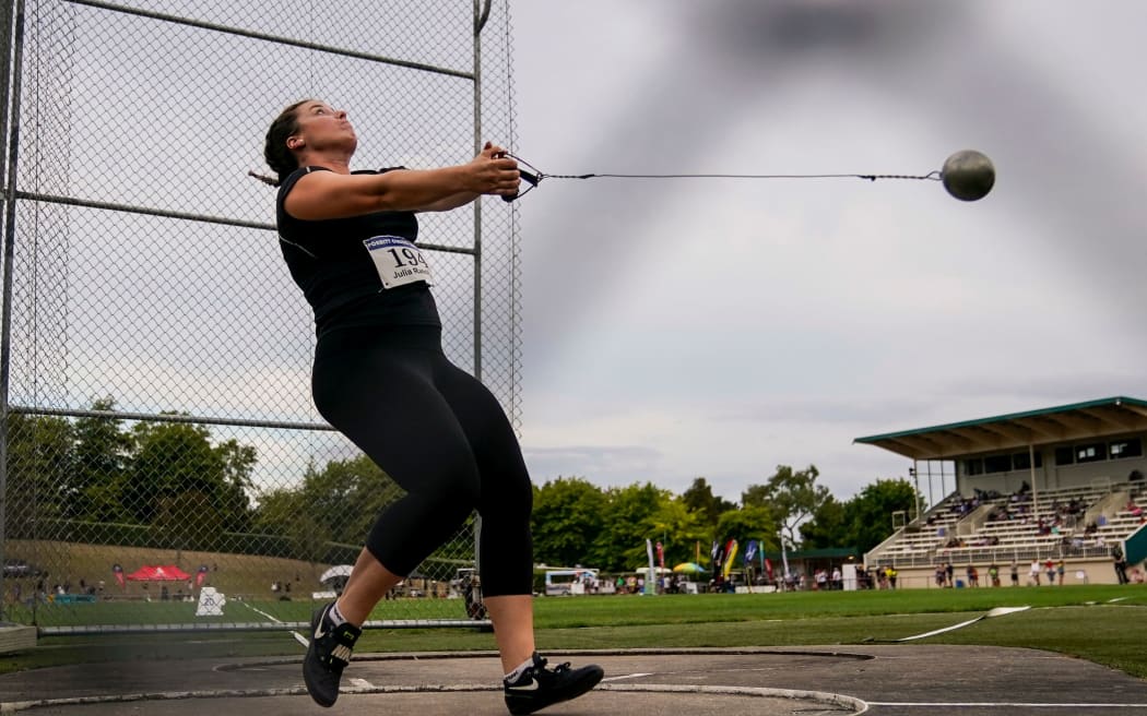 Throwers dominate athletics team for Commonwealth Games | RNZ News