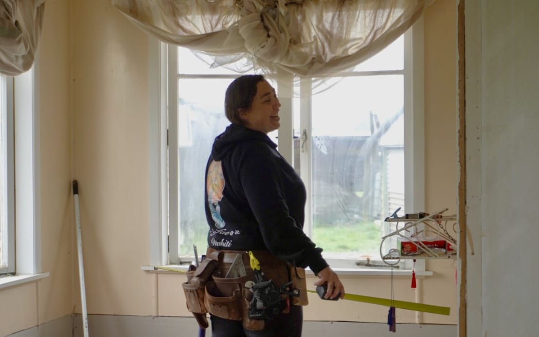 Apprentice builders repair flood-damaged homes in Wairoa | RNZ News