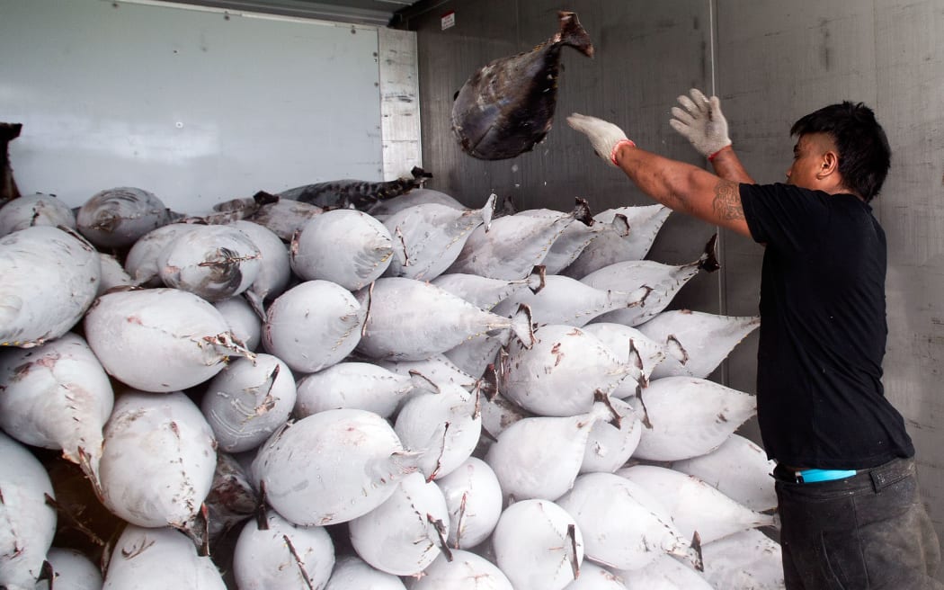 Cook Islands legal appeal over EU fish deal gets green light | RNZ News