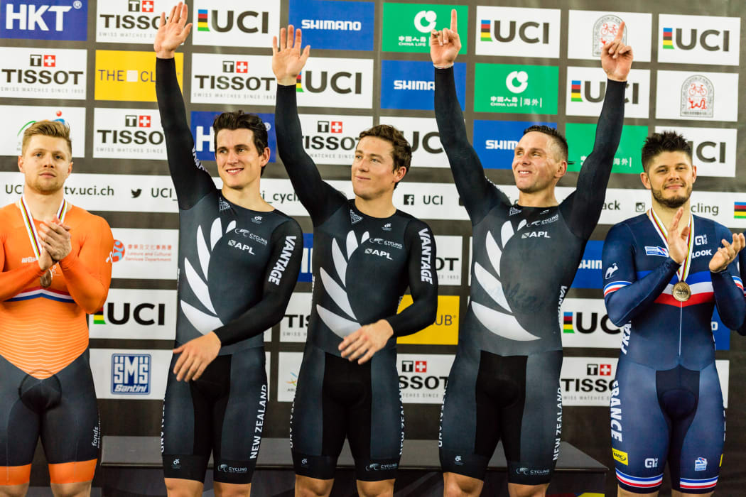 Cycling: New Zealand win men's team sprint title | RNZ News