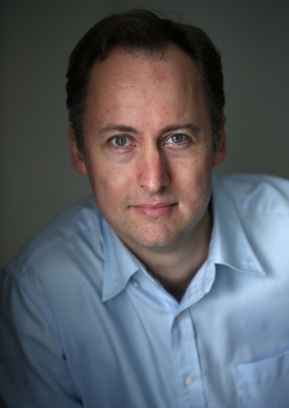 Sebastian Smee - losing our inner lives to social media | RNZ