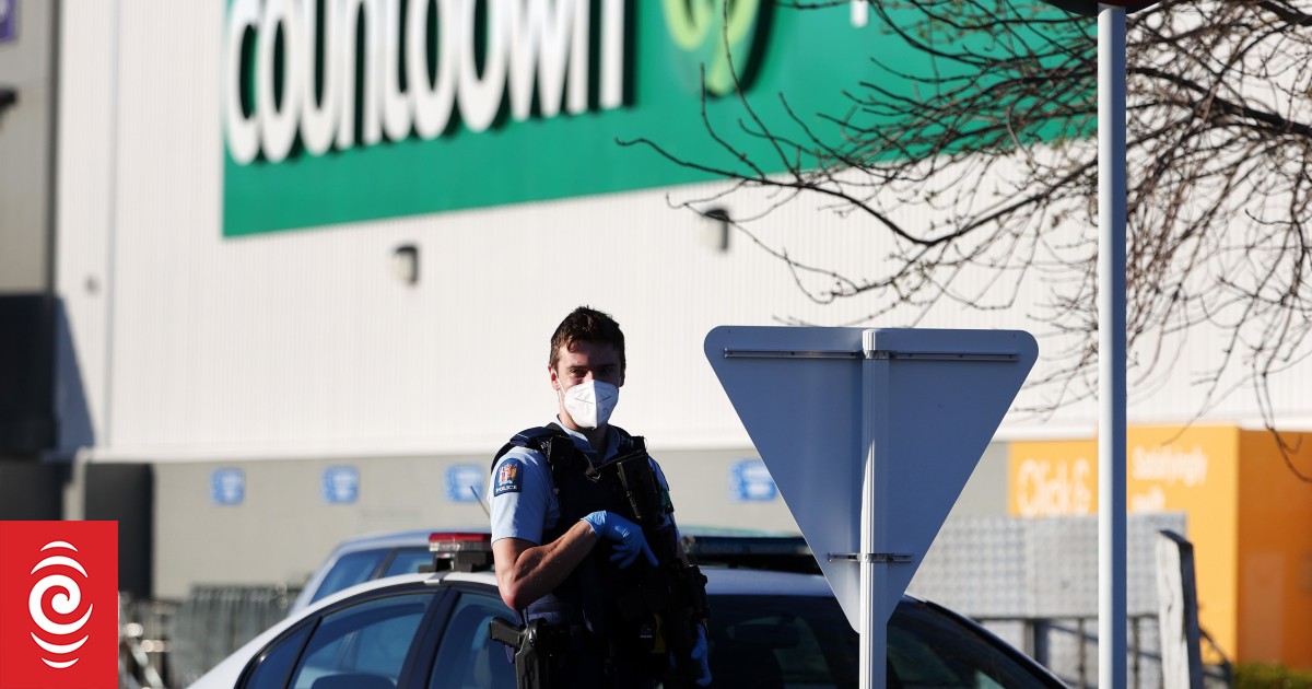 Countdown staff face rise in abuse after New Lynn terror attack | RNZ