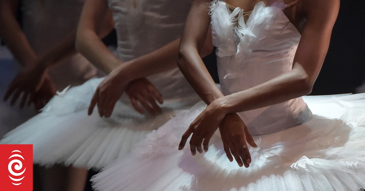 New Zealand dancer wins 'star' status at Paris Opera Ballet | RNZ