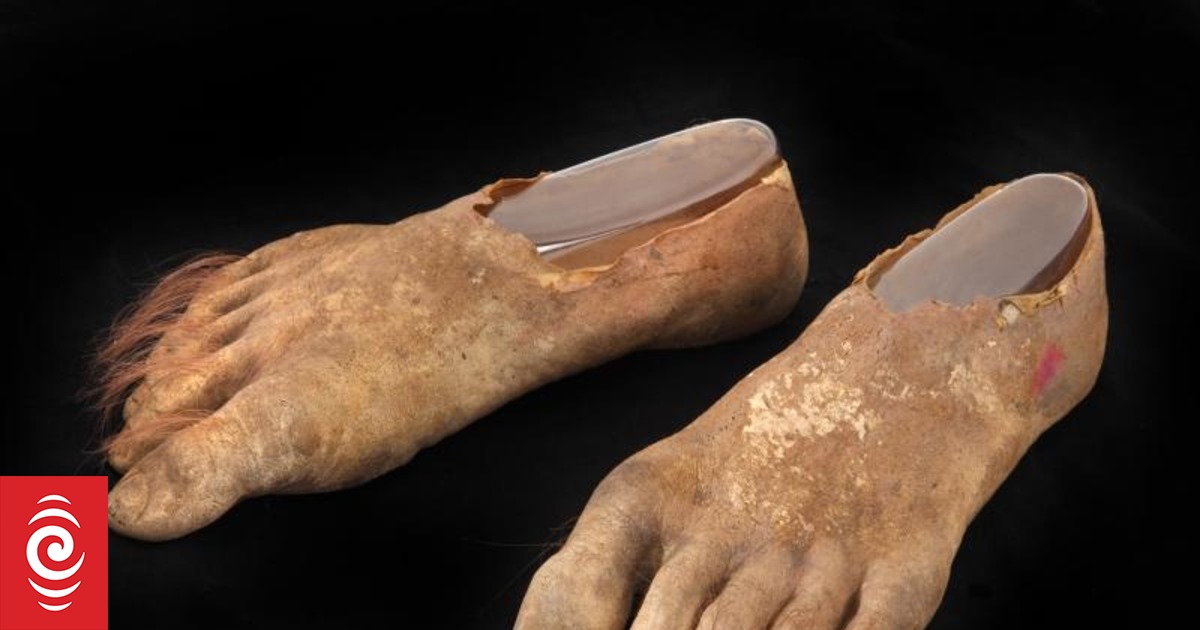 Middle Earth props up for sale | RNZ News