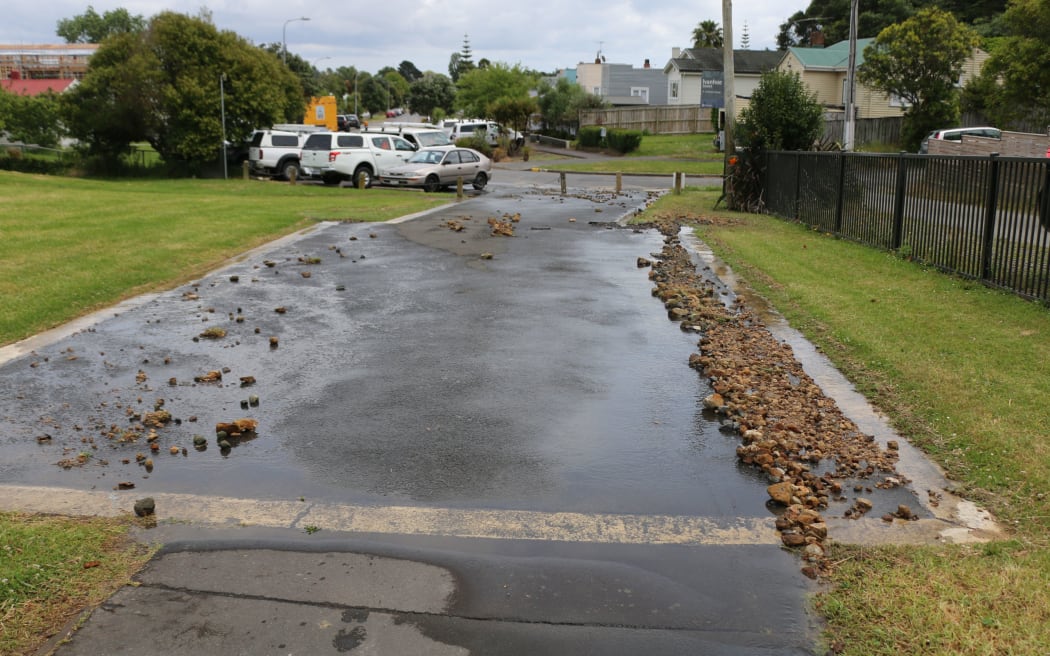 Major water main burst hits Auckland central pressure, causes traffic ...