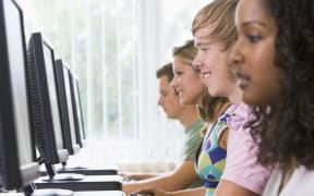 New NZ digital curriculum set for 2020, are schools ready? | RNZ News
