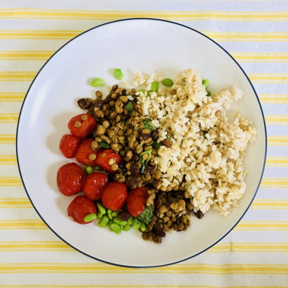 Lentil Salad with Golden Raisins & Roasted Tomatoes | RNZ Recipes