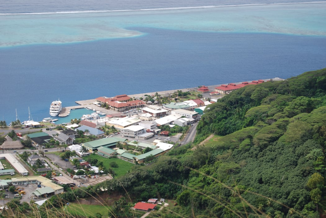 Uturoa quay in French Polynesia damaged by cruise ship | RNZ News