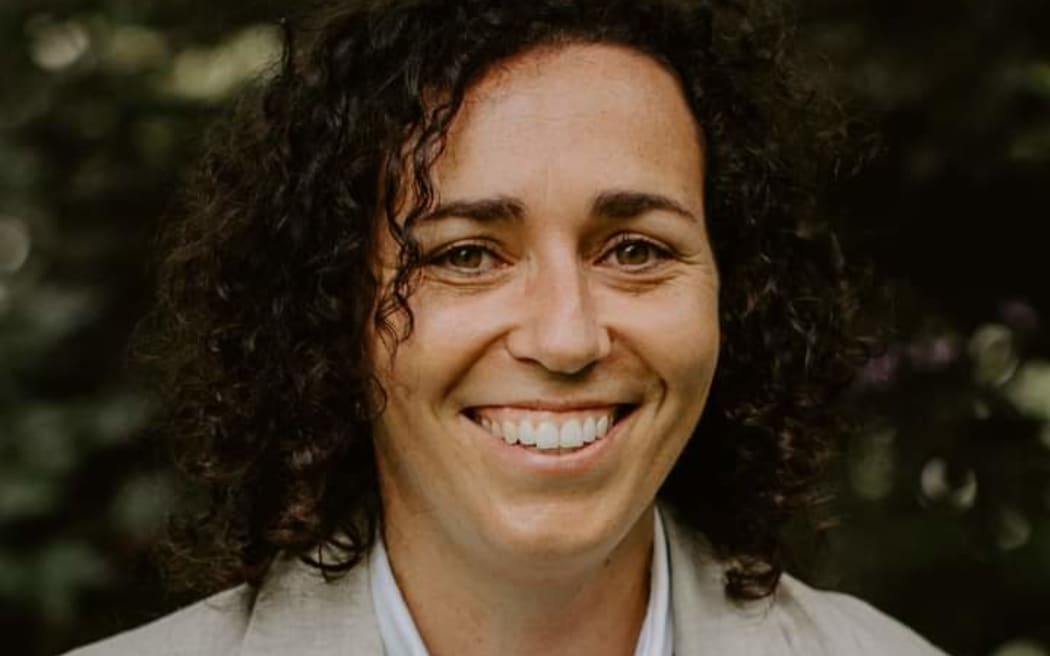 Standing Room Only for Sunday 12 June 2022 Standing Room Only | RNZ