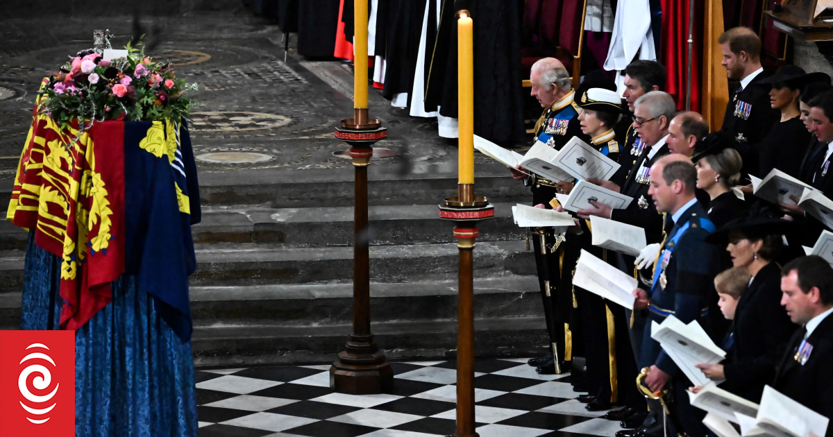 Queen's funeral: Doors of Westminster Abbey open | RNZ News