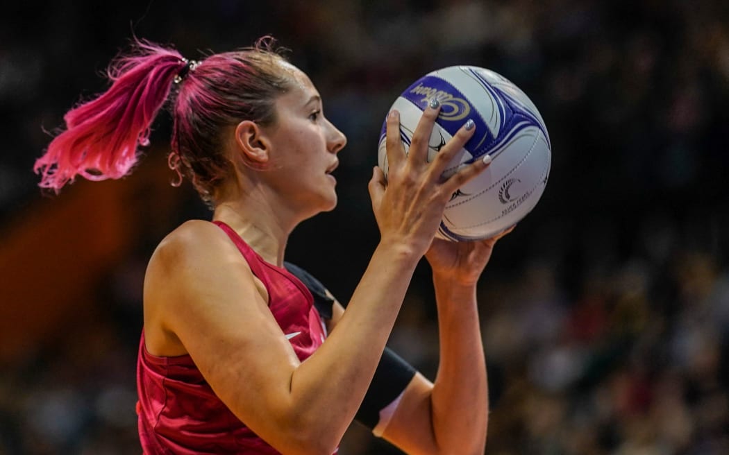 England Roses will give Silver Ferns strong examination | RNZ News