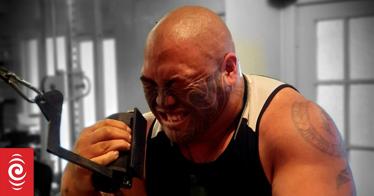 Australian strongman wins Iron Hand arm wrestling | RNZ