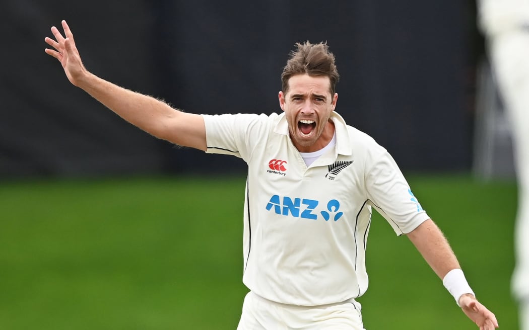 Williamson steps down from Test captaincy | RNZ News