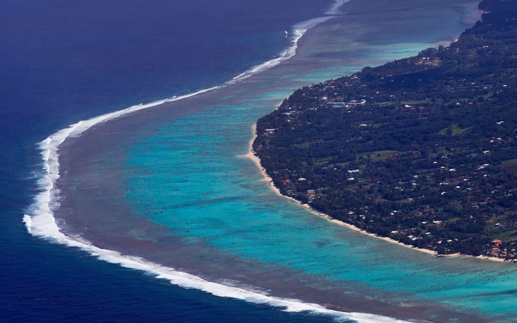 Better road signs needed for Rarotonga | RNZ News