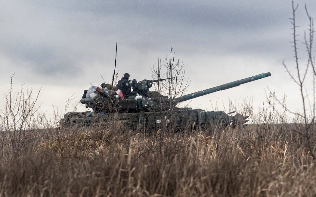 Ukraine to get more armoured vehicles but presses for tanks to fight ...