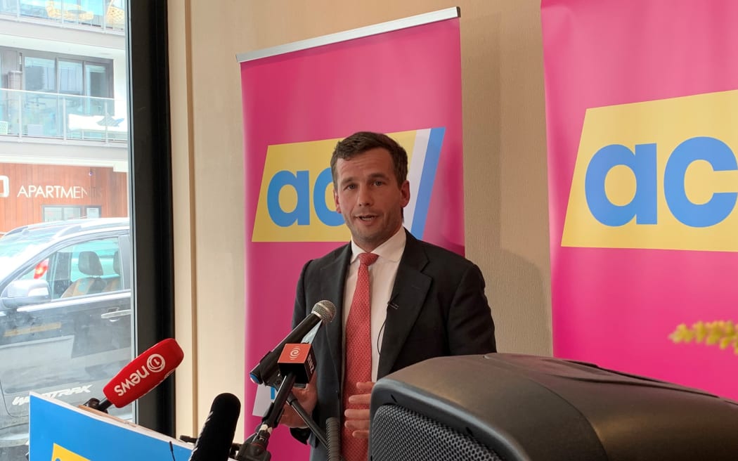 National MP Andrew Falloon to retire at election | RNZ News