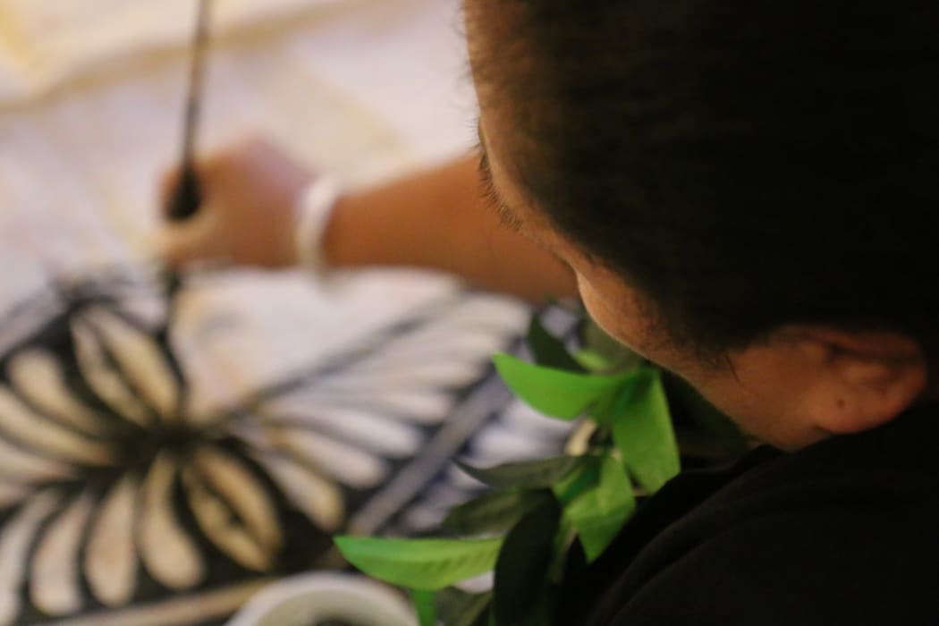 Akomai Heritage hope Tongan ngatu exhibition inspired others | RNZ News