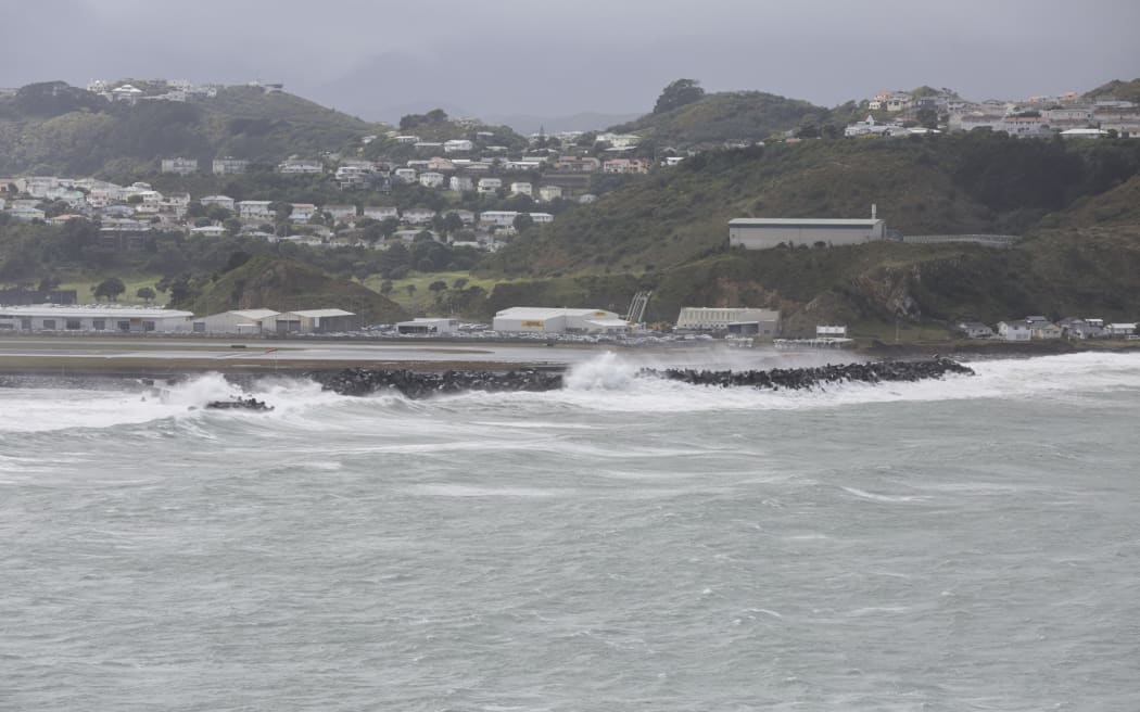 Wellington beaches closed to swimmers after storm | RNZ News
