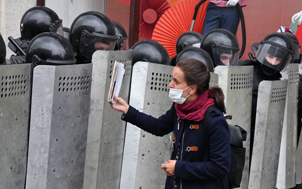 Scores arrested in Belarus as protesters defy riot police | RNZ News