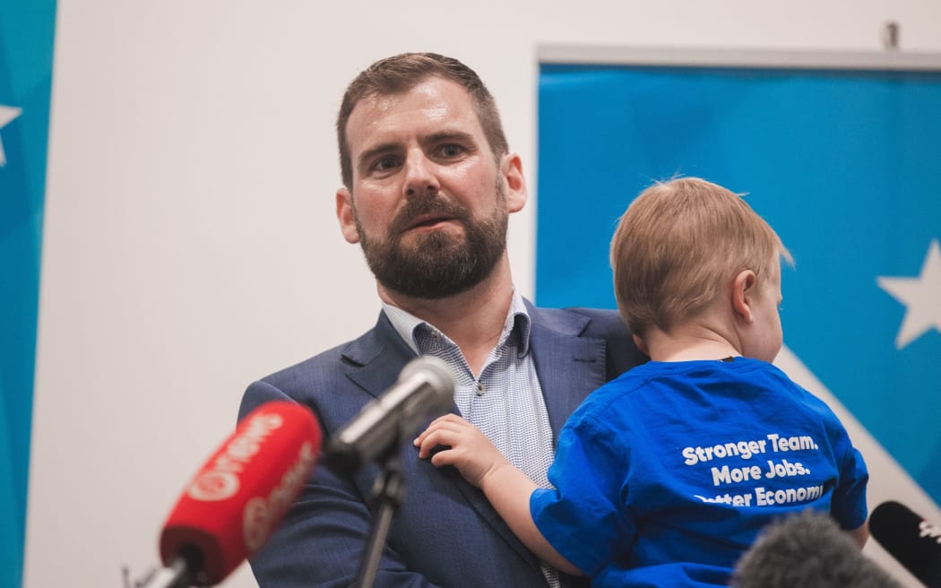 National MP Tim Van de Molen on leave with broken bones | RNZ News