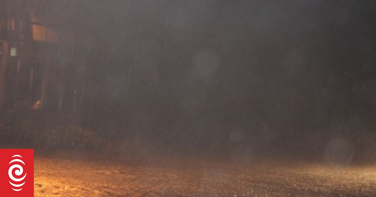 Heavy rain causes flooding in American Samoa | RNZ News