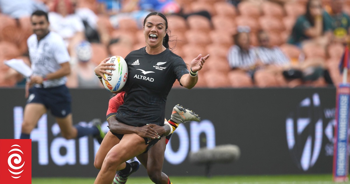 NZ sevens teams secure Hamilton quarter-final spots | RNZ News