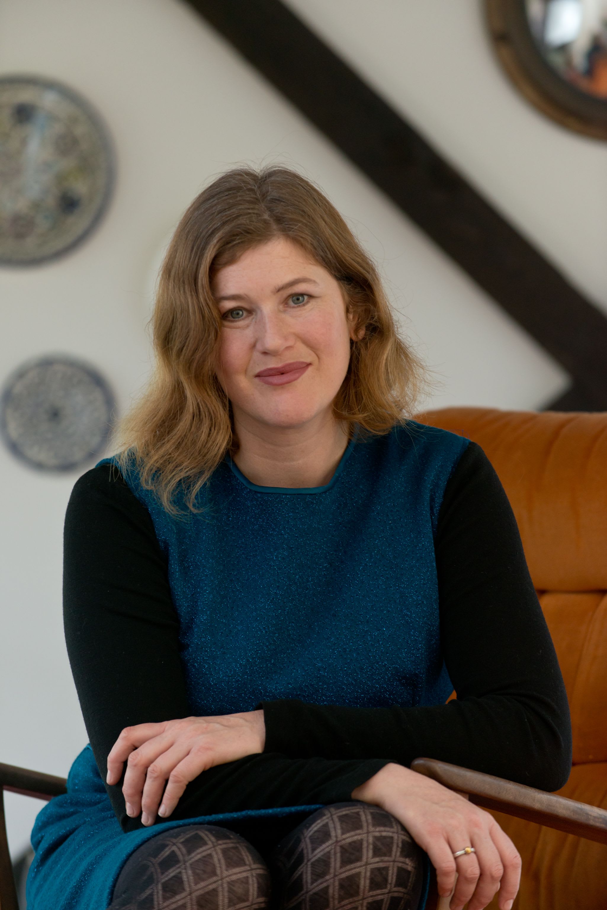 Johanna Emeney and Sarah Laing: picturing Auckland’s famous bird lady | RNZ