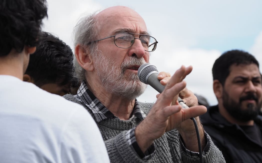 'They've got no rights': Refugee advocate prods Australia over Manus ...