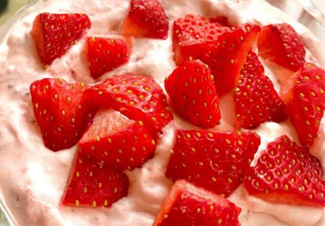 Fresh Strawberry Fool | RNZ Recipes