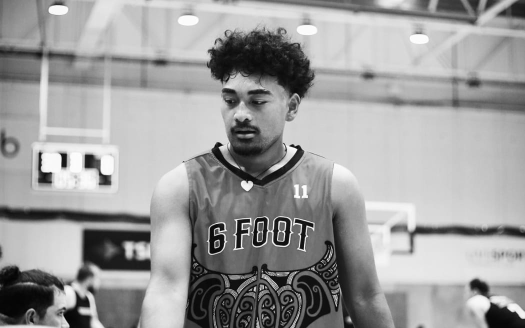 Shock visa decision could scupper Tongan basketballer's dream | RNZ News