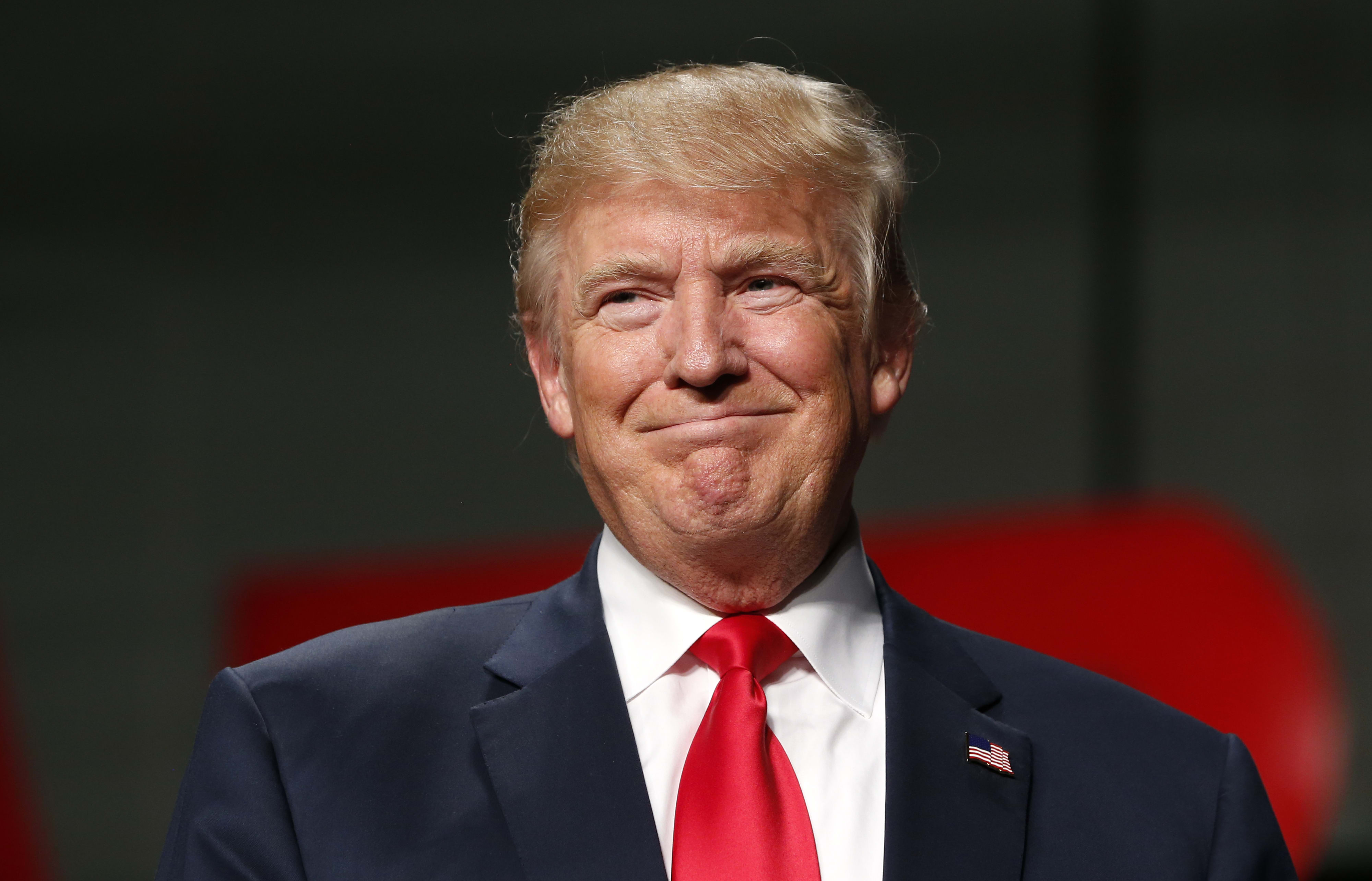 Trump gives Flynn, Sessions and Pompeo the nod | RNZ News