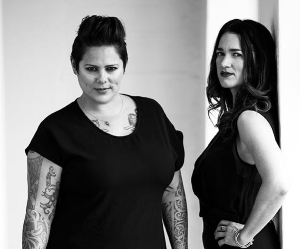 Julia Deans and Anika Moa with the Auckland Philharmonia | RNZ