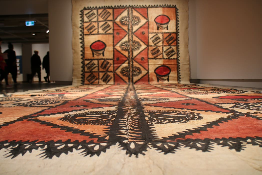 Akomai Heritage hope Tongan ngatu exhibition inspired others | RNZ News