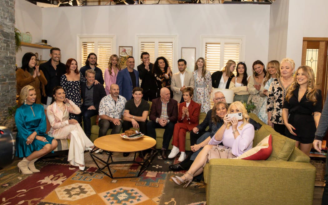 Neighbours finale: Final episode airs in Australia after 37 years | RNZ ...