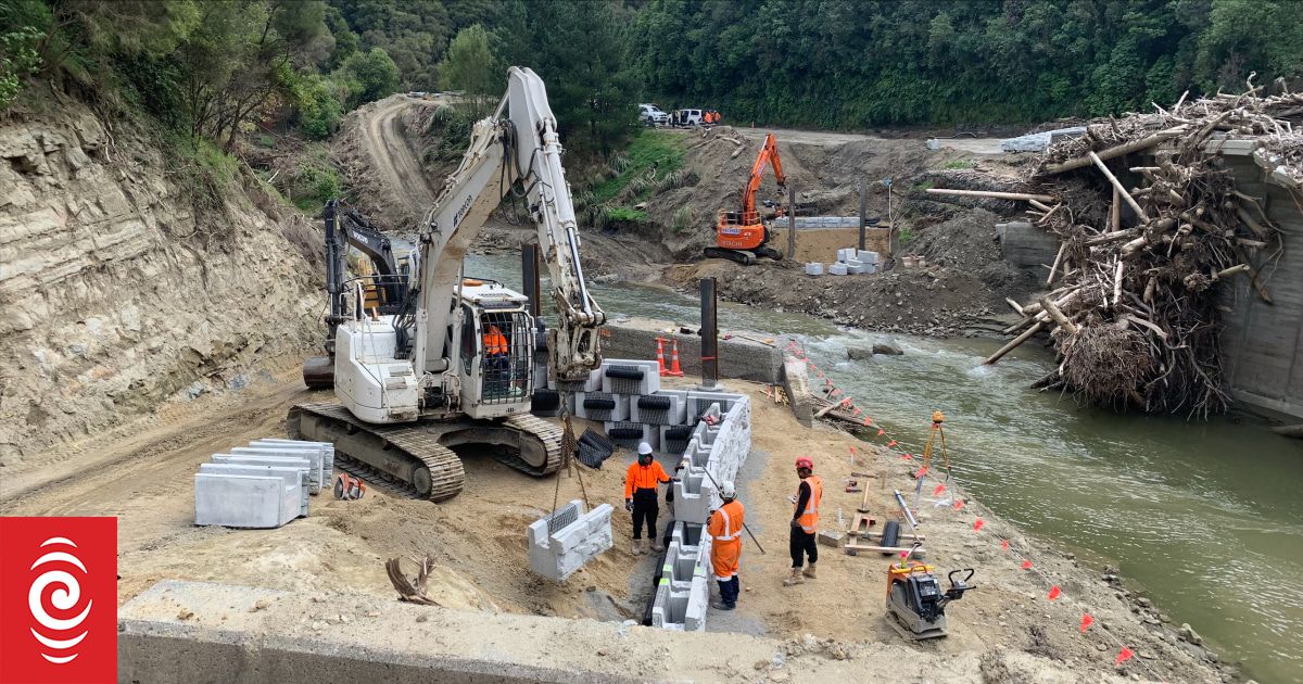 New bridge for cyclone-damaged Hawke's Bay area delayed | RNZ News