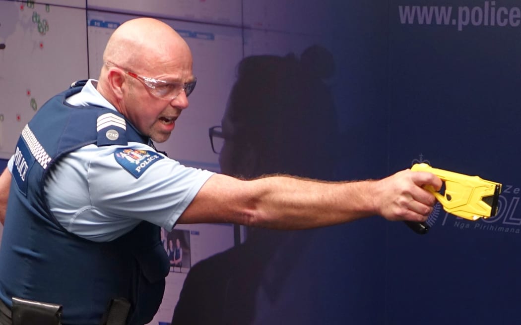 Public to be consulted before tasers updated, police say | RNZ News