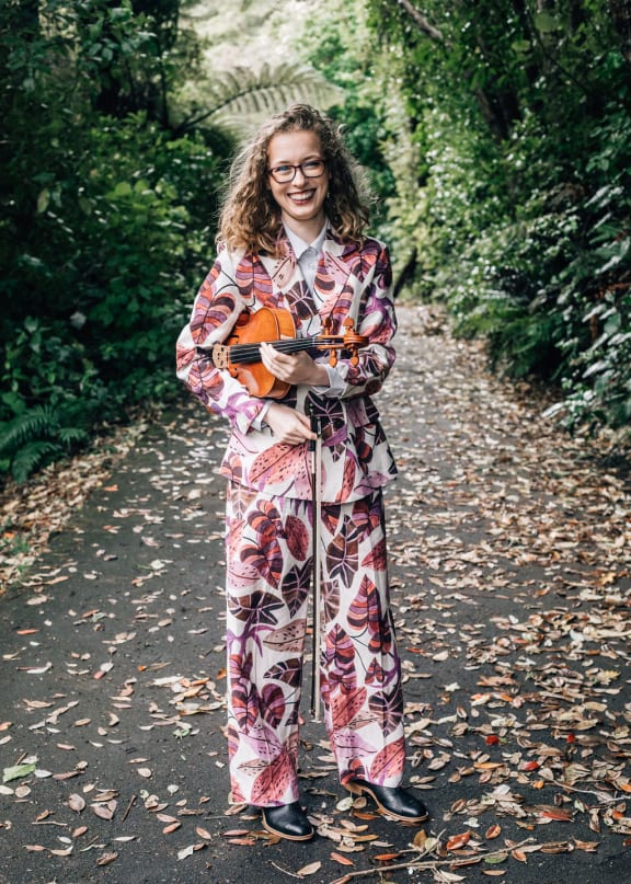 Violist and conductor Georgia Steel | RNZ