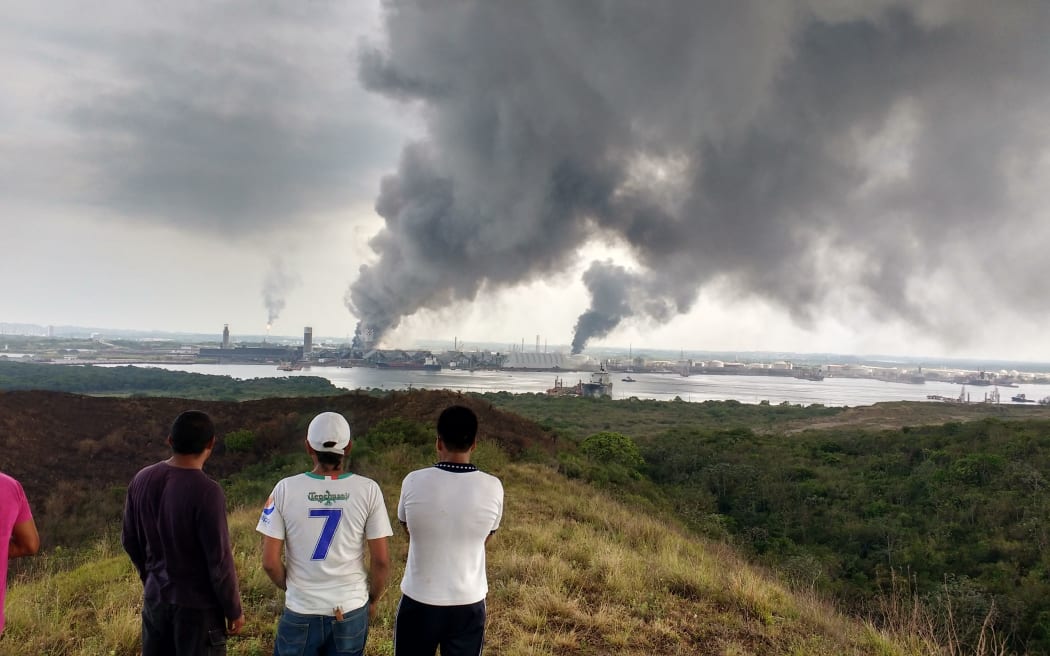 Deadly explosion at Mexican oil plant | RNZ News