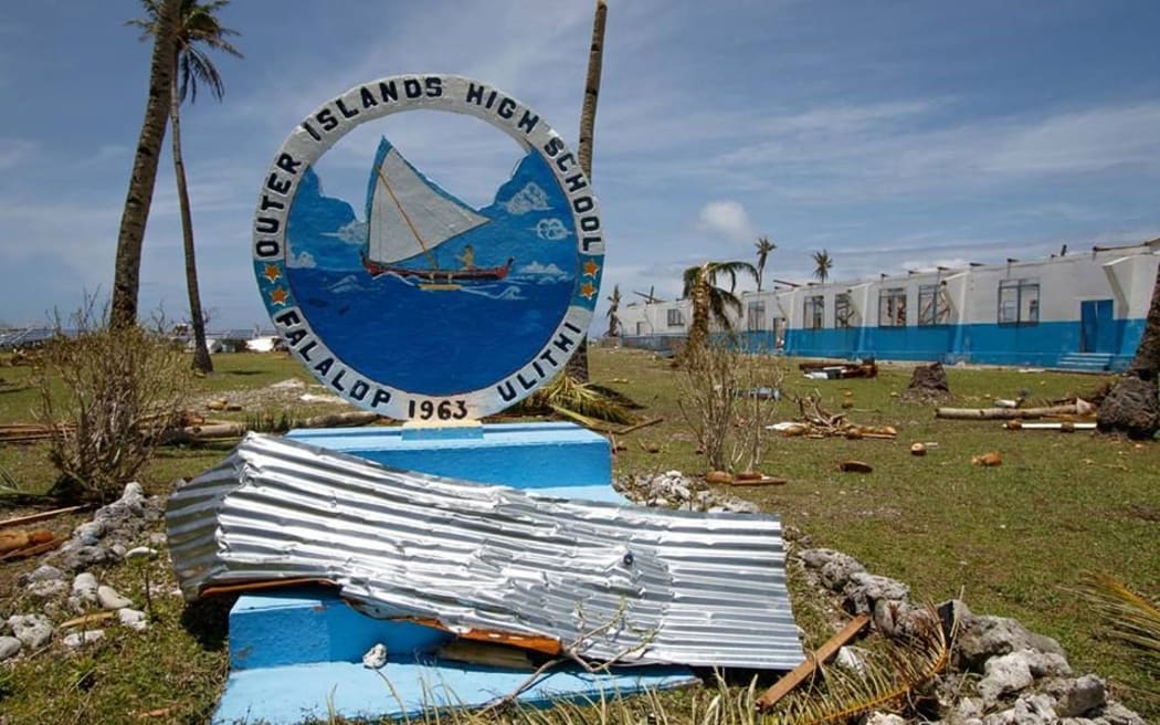 Rush to set up shelter in typhoon-hit FSM | RNZ News