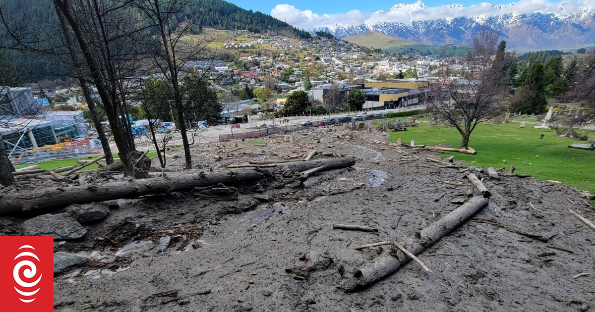 No evidence of damage below ground at Queenstown Cemetery | RNZ News