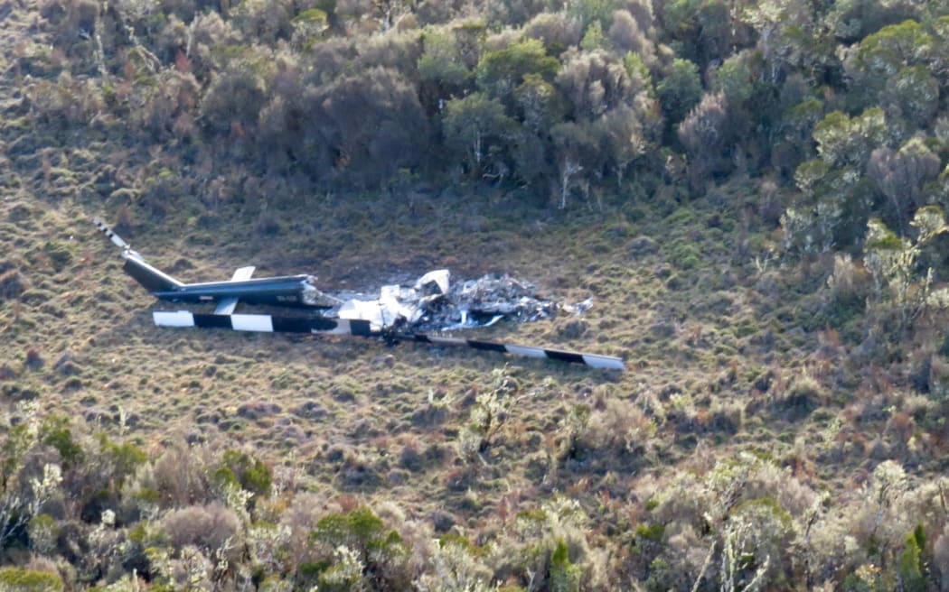 Helicopter catches fire mid-flight | RNZ News