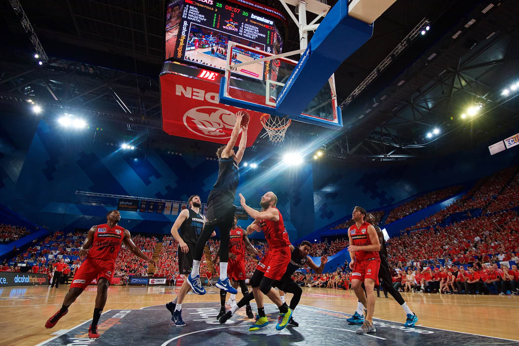 Breakers hope to end pre-season on high | RNZ News