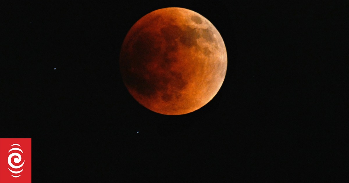 Last total lunar eclipse until 2025 can be seen from New Zealand skies ...