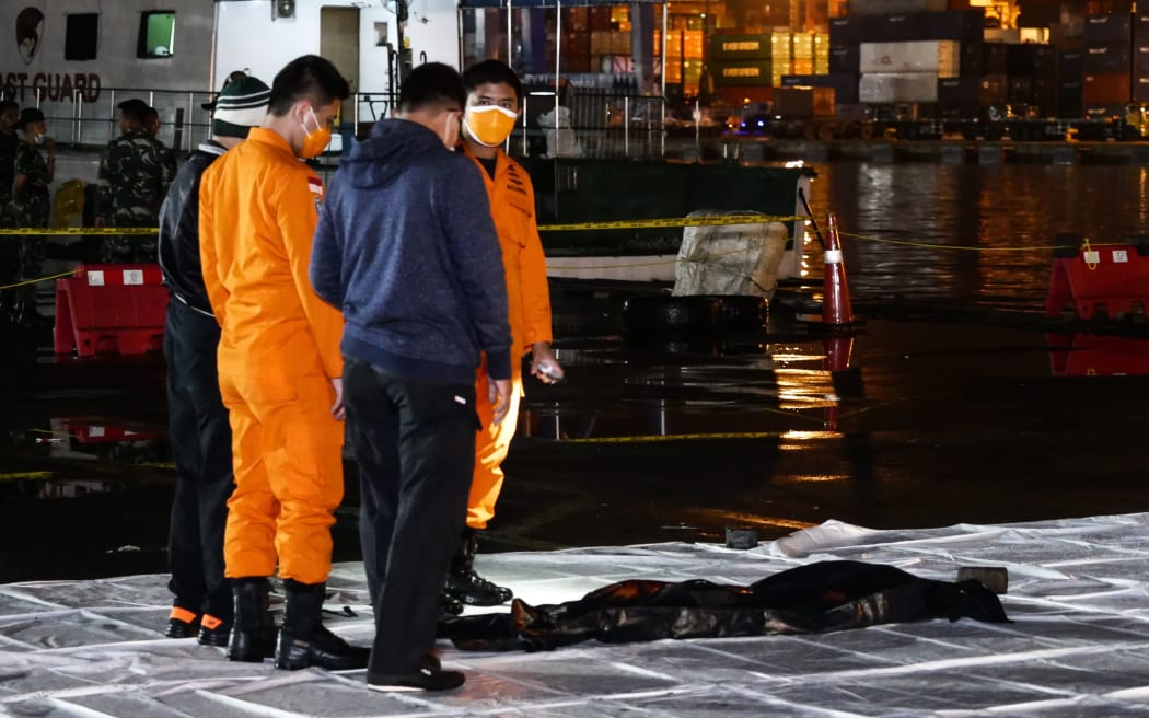 Indonesia Boeing 737 passenger plane crash site found, Navy says | RNZ News