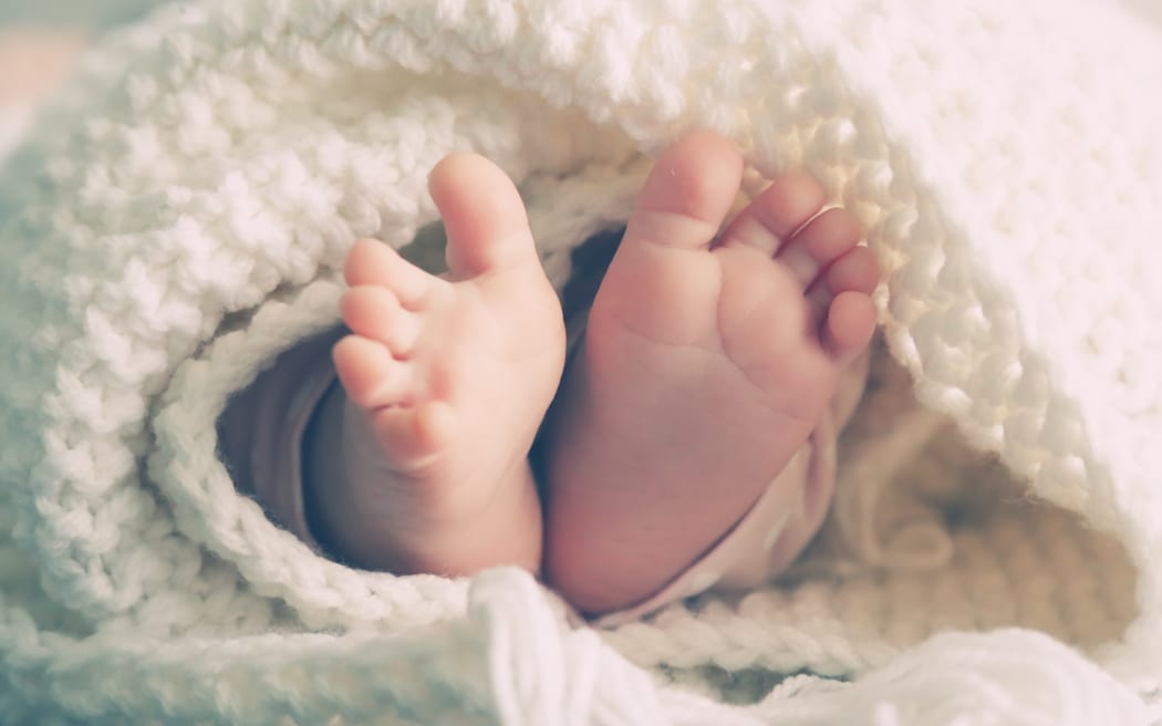 More NZ babies born to unmarried parents for the first time, figures ...