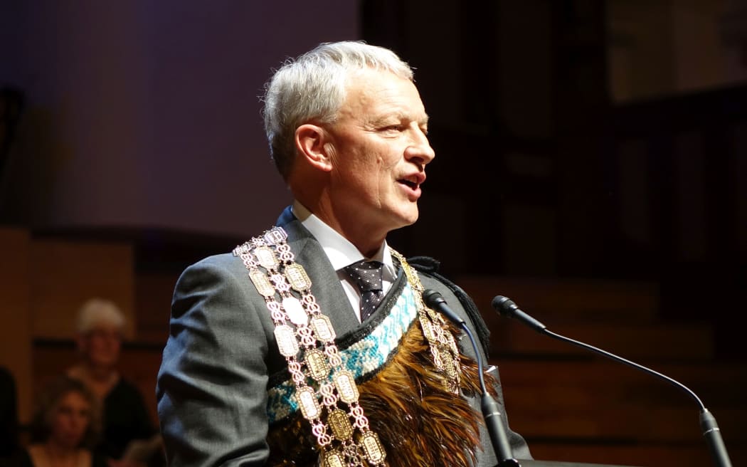 Big goals but few specifics as Goff sworn in as mayor | RNZ News