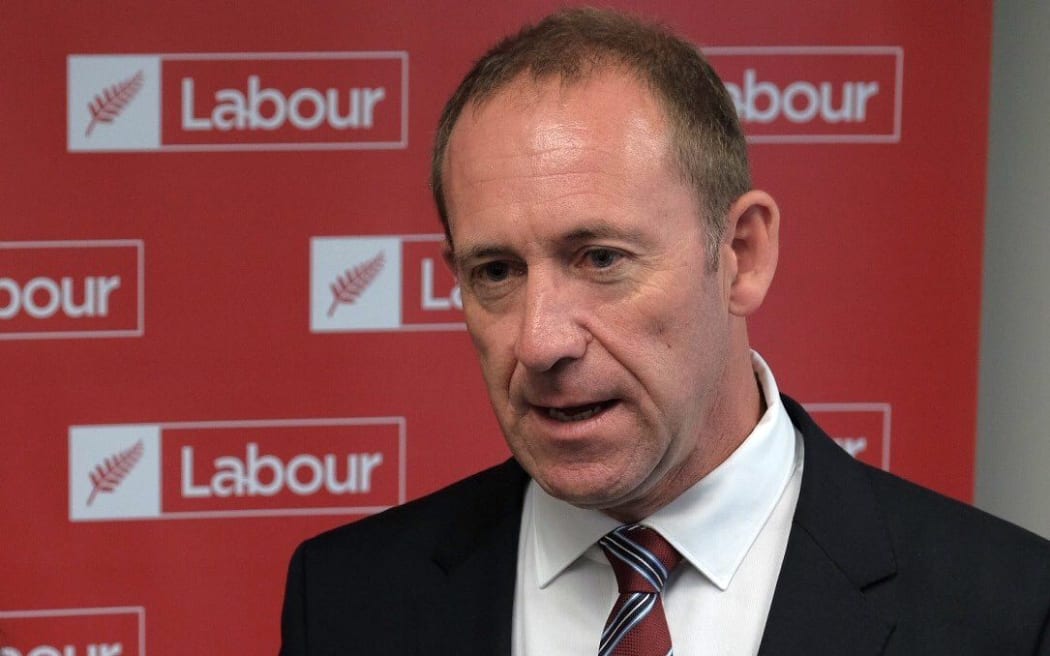 Labour's intern woes: Students may not have had right visas | RNZ News